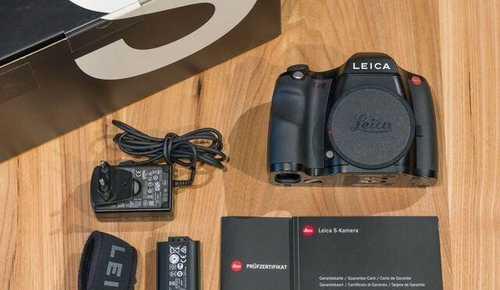Цифровая фотокамера Leica S (typ 007)
