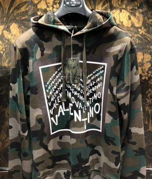 Valentino худи в камуфляжном окрасе с принтом