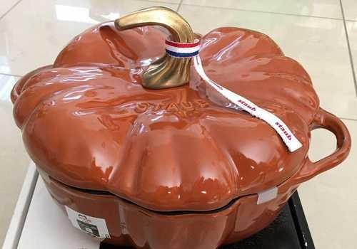 Кастрюля чугунная Staub Cocotte Pumpkin 24см, 3.4л