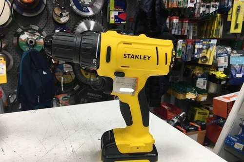 Аккумуляторная дрель-шуруповерт Stanley SCD12