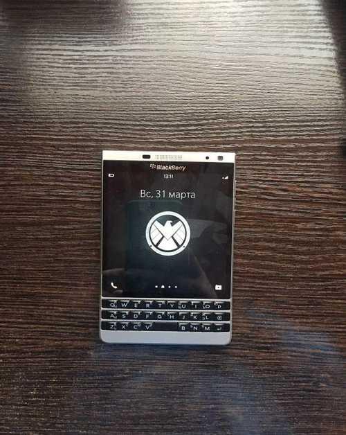 BlackBerry Passport Silver Edition