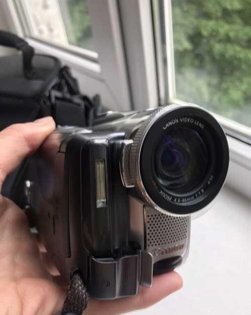 Видеокамера Canon MVX 40