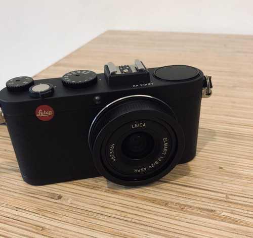 Leica x2