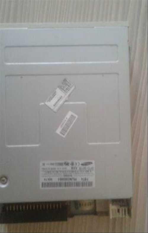 Продам флоп дисковод samsung SFP-321B