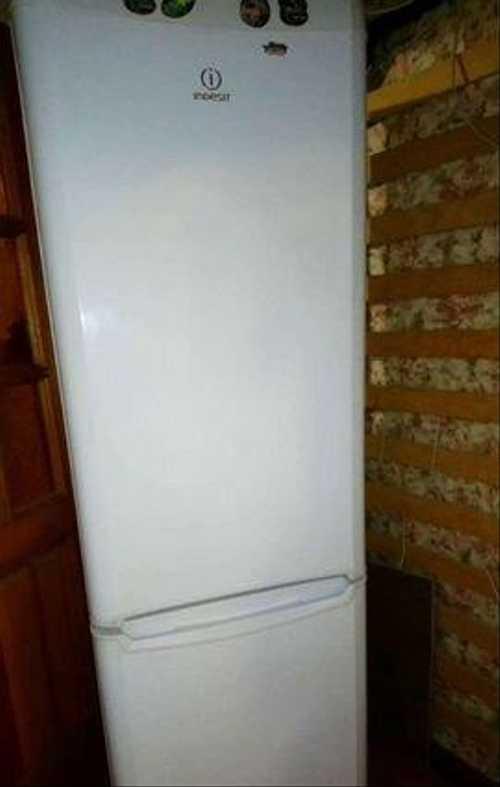 Холодильник indesit B18.025