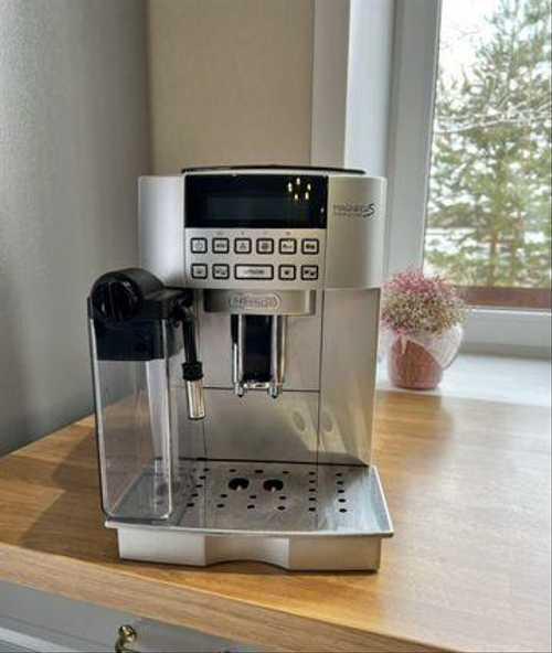 Кофемашина delonghi magnifica s cappuccino