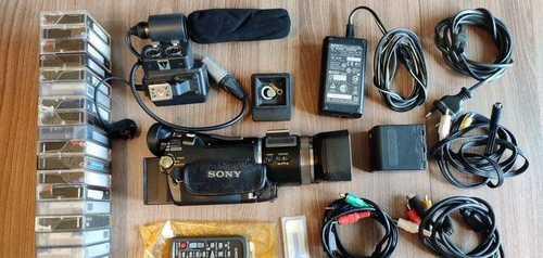 Видеокамера Sony HVR-A1E