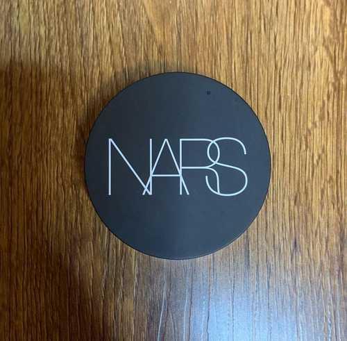 Рассыпчатая пудра Nars Soft Velwet