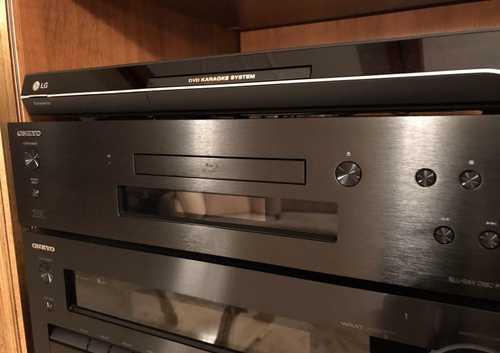 Blu-ray плеер Onkyo bd-sp809