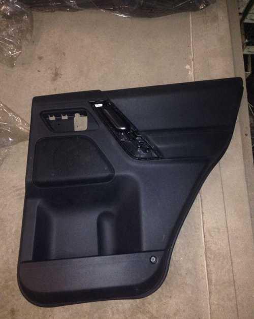 Обшивка задней двери Freelander 2 land rover