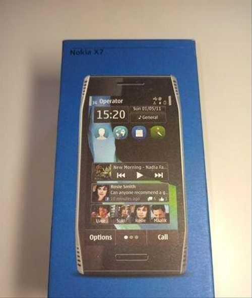 Nokia X7-00