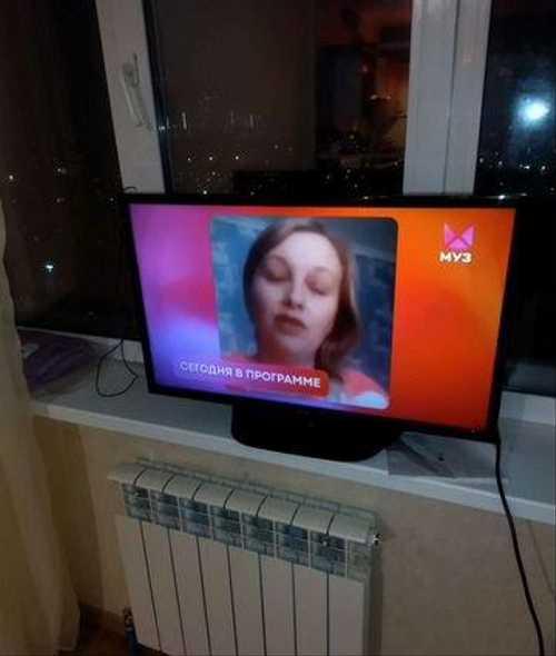 ЖК телевизор LG 32" full HD в отс
