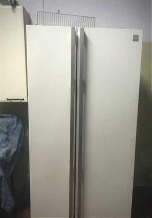 Холодильник Daewoo (двухдверный)