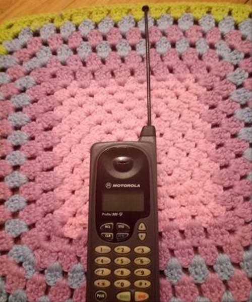Телефон Motorola Profile 300
