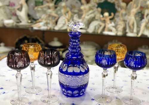 Синий графин и 6 бокалов для вина цветной Немецкий