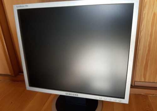 Монитор SAMSUNG SynkMaster 740 N