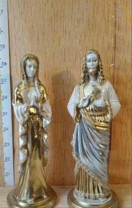 Статуэтка Девы Марии и Иисуса