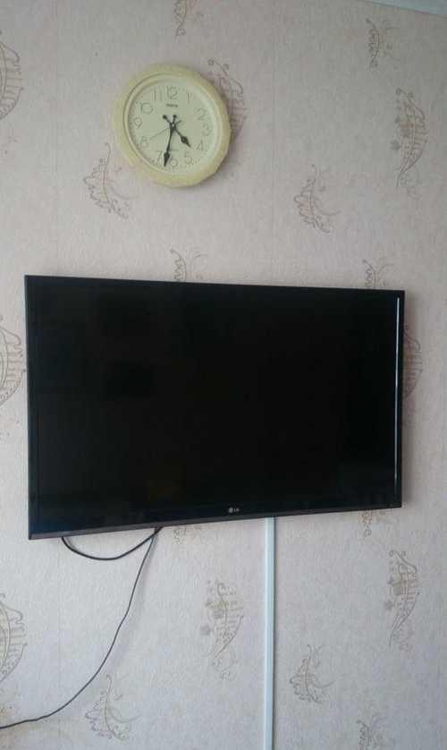 Телевизор LG 42LS570T