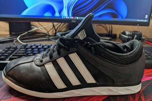 Кроссовки adidas 42 размер