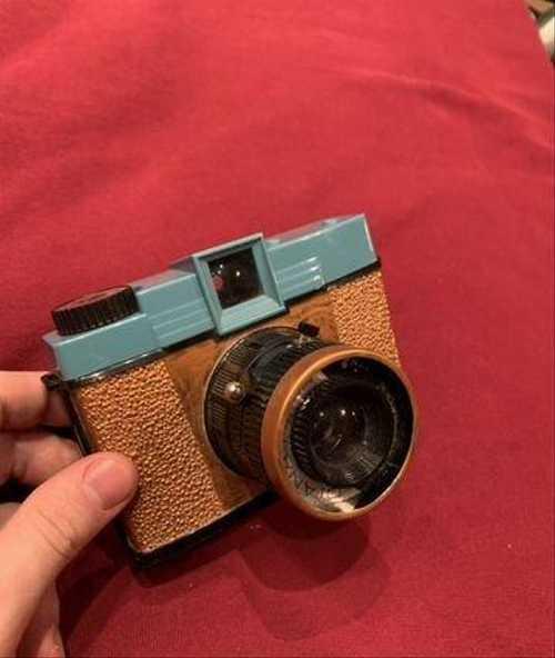 Плёночный фотоаппарат Diana