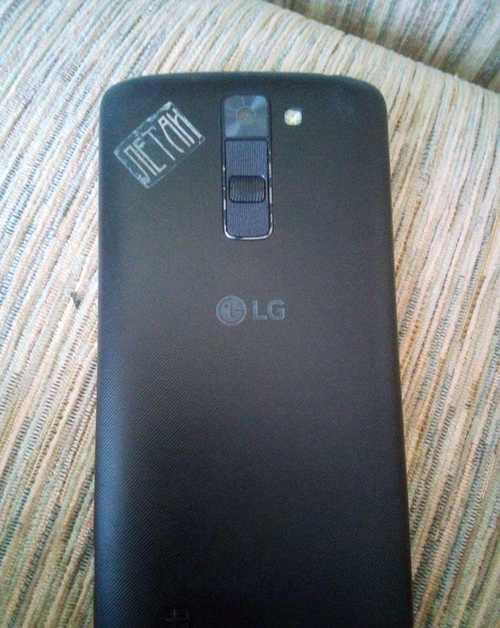 Телефон LG