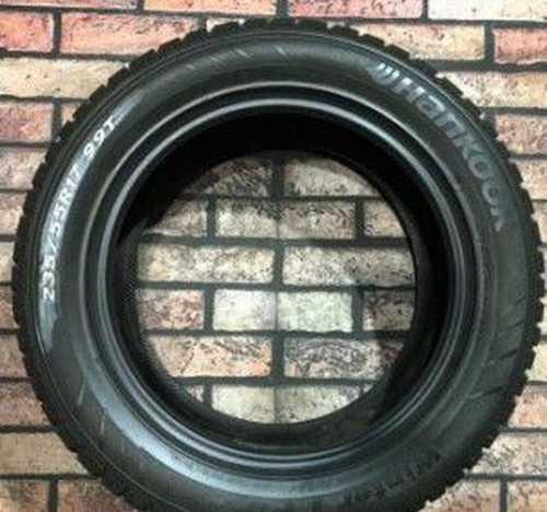 Hankook Winter I'Pike 235/55 R17