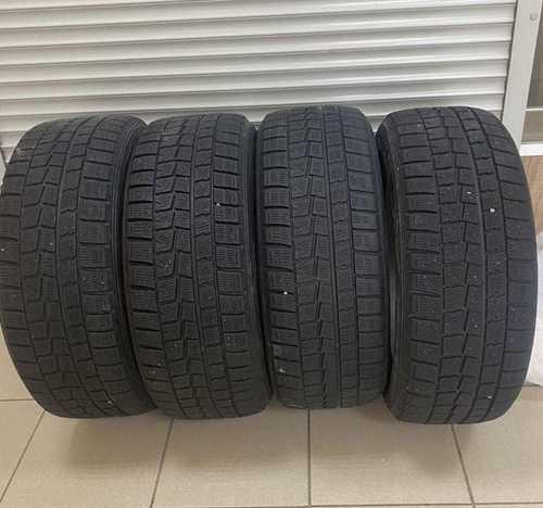 Dunlop Winter Maxx WM01 215/50 R17