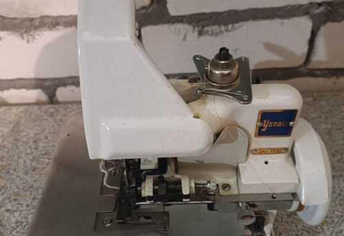 Машина швейная оверлок промышленная