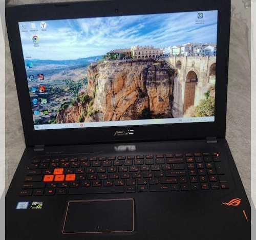 15.6" ASUS GL502V, Core i7, RAM 16ГБ, 256 ГБ, GeForce GTX 980M 8 ГБ