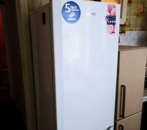 Холодильник бу beco NO frost
