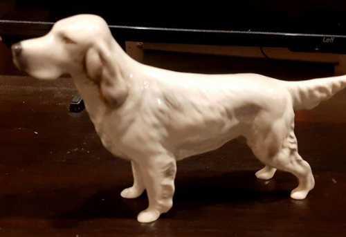 Фарфоровая собака - статуэтка