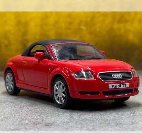 Модель audi tt 1/43 hongvell/cararama