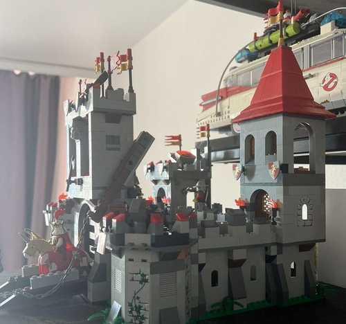 Lego 7946 замок