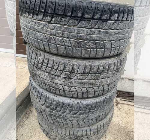 Strial All Season 225/45 R18