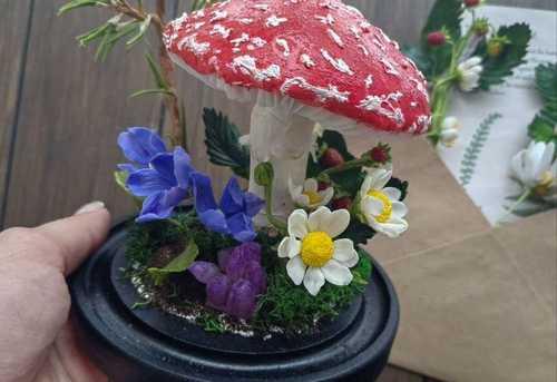 Клош стеклянный с цветами, ягодами, грибами,мох