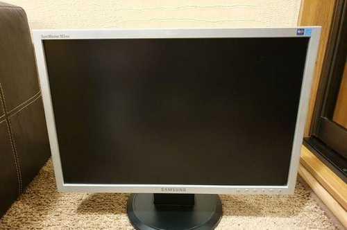 Монитор Samsung SunsMaster 923NW