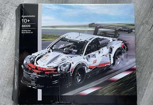 Конструктор Technic Porsche 911 RSR 1580 деталей