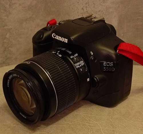 Canon EOS 550D Kit 18-55 IS