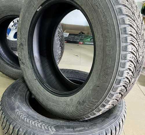 Nokian Tyres Hakkapeliitta 8 SUV 235/65 R17 108T