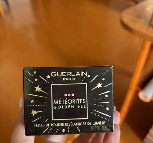 Guerlain meteorites пудра Golden Bee