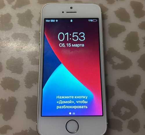 iPhone SE, 32 ГБ