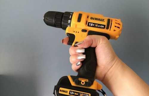 Шуруповерт Dewalt 18V