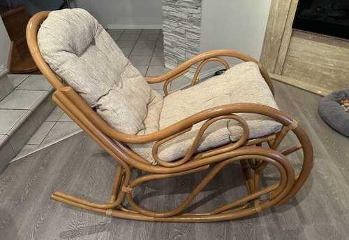 Кресло качалка плетеное