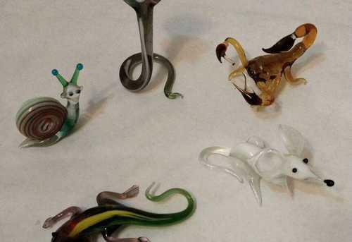 Коллекция фигурок животных стекло