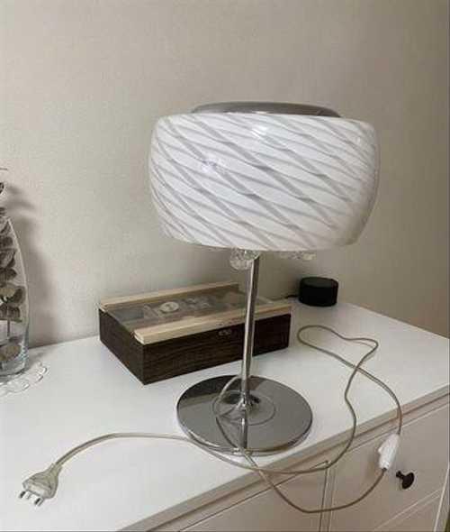 Лампа настольная прикроватная