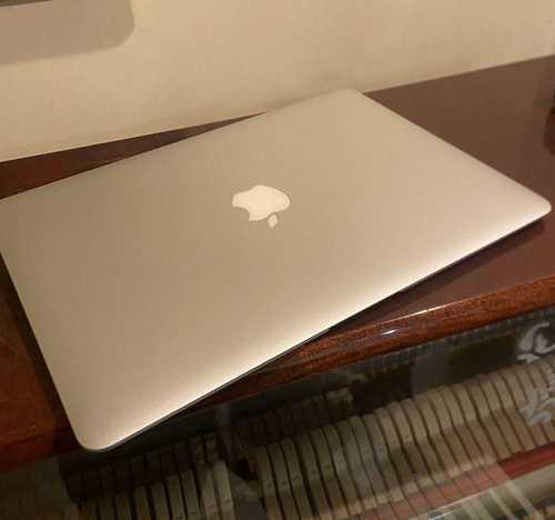 Apple macbook air 13 (early 2014) A1466