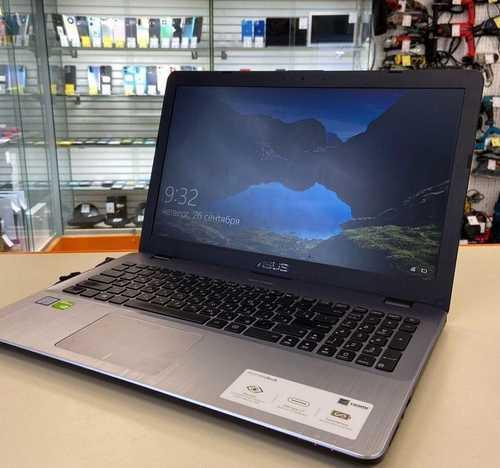 Ноутбук asus VivoBook X542UF; Core i3-8130U, GeFor