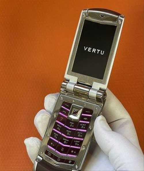 Vertu Ayxta Sapphire Limited Edition