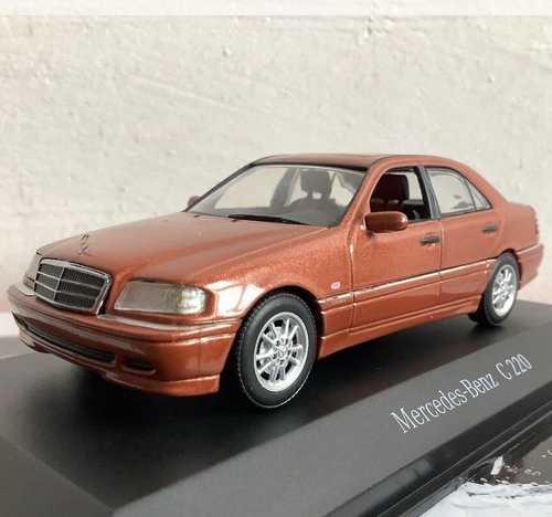 Mercrdes Benz C 220 W202 1:43 Minichamps