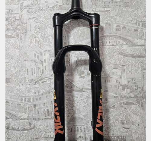 Вилка Rock Shox lyrik 27.5